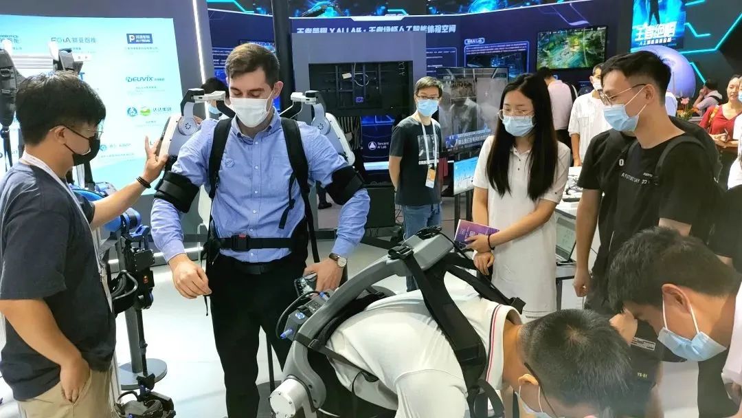 媒体中心_傲鲨智能ULS Robotics_外骨骼机器人科技公司_助力外骨骼/机械外骨骼/外骨骼系统解决方案 - 上海傲鲨智能科技有限公司